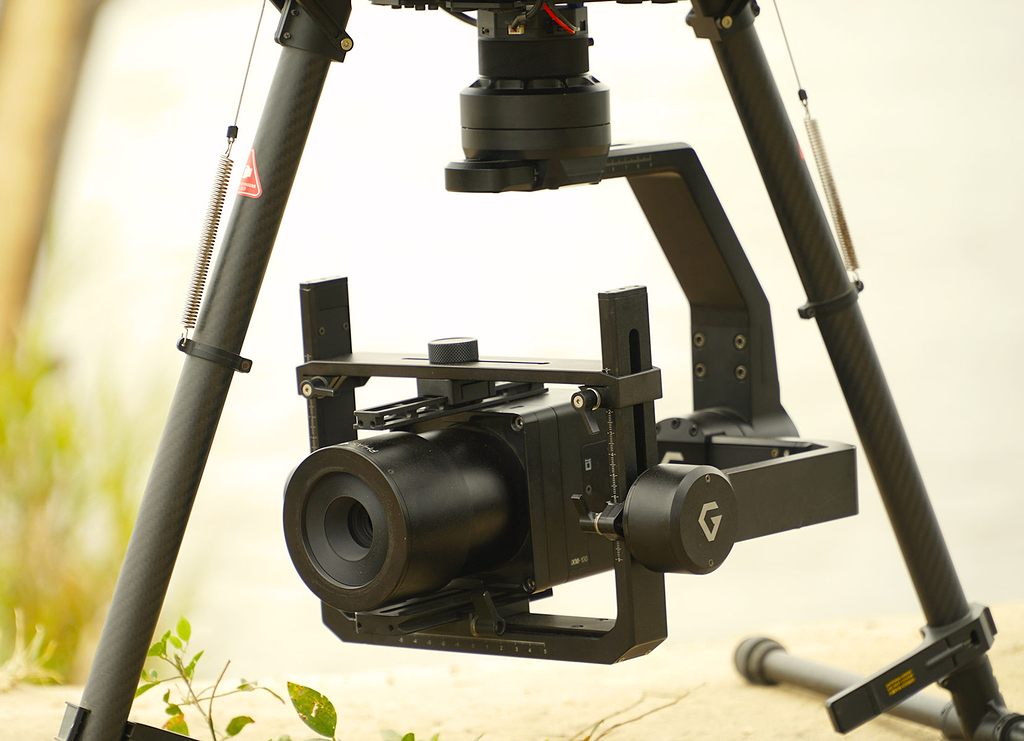 Heavy-Lift Gimbal to handle large payloads - Products - DroneTrest
